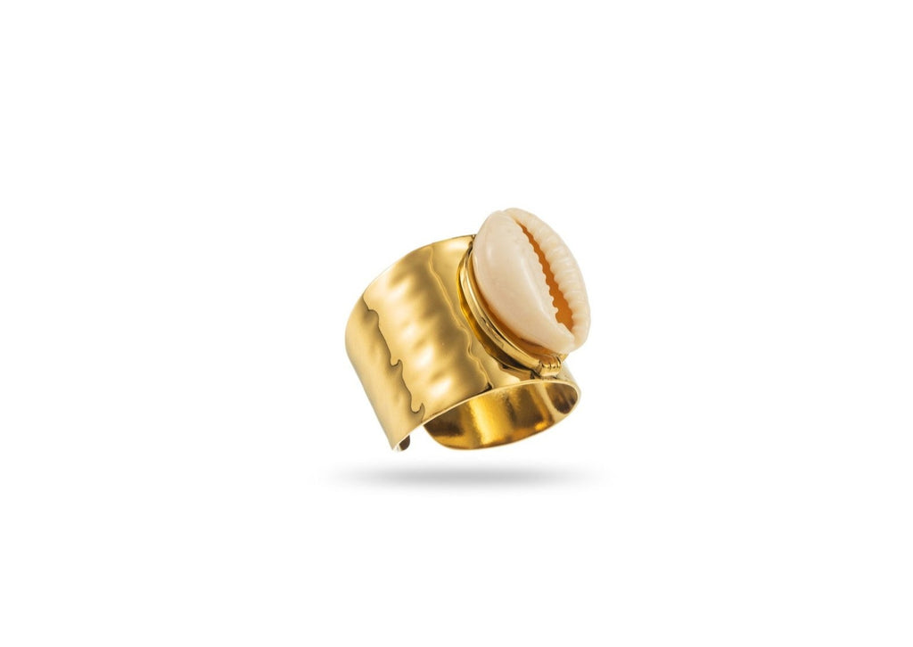 Wide Ring with Shell – OutDazl